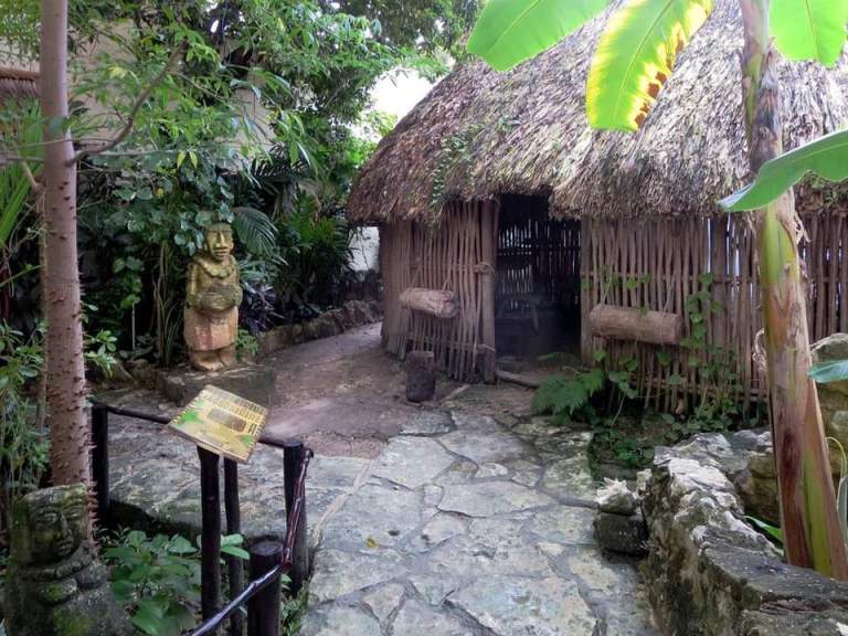 Mayan Houses: At Home With the Ancient Maya
